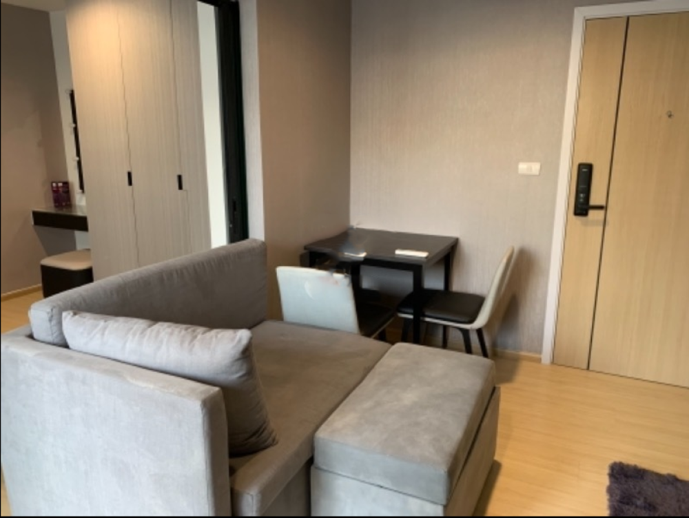 Scancondo | ขายด่วน!! คอนโด ไรซ์ พระราม 9 ชั้น 7 ตึก C ห้องสวย แต่งเฟอร์ครบ ห้ามพลาด!!